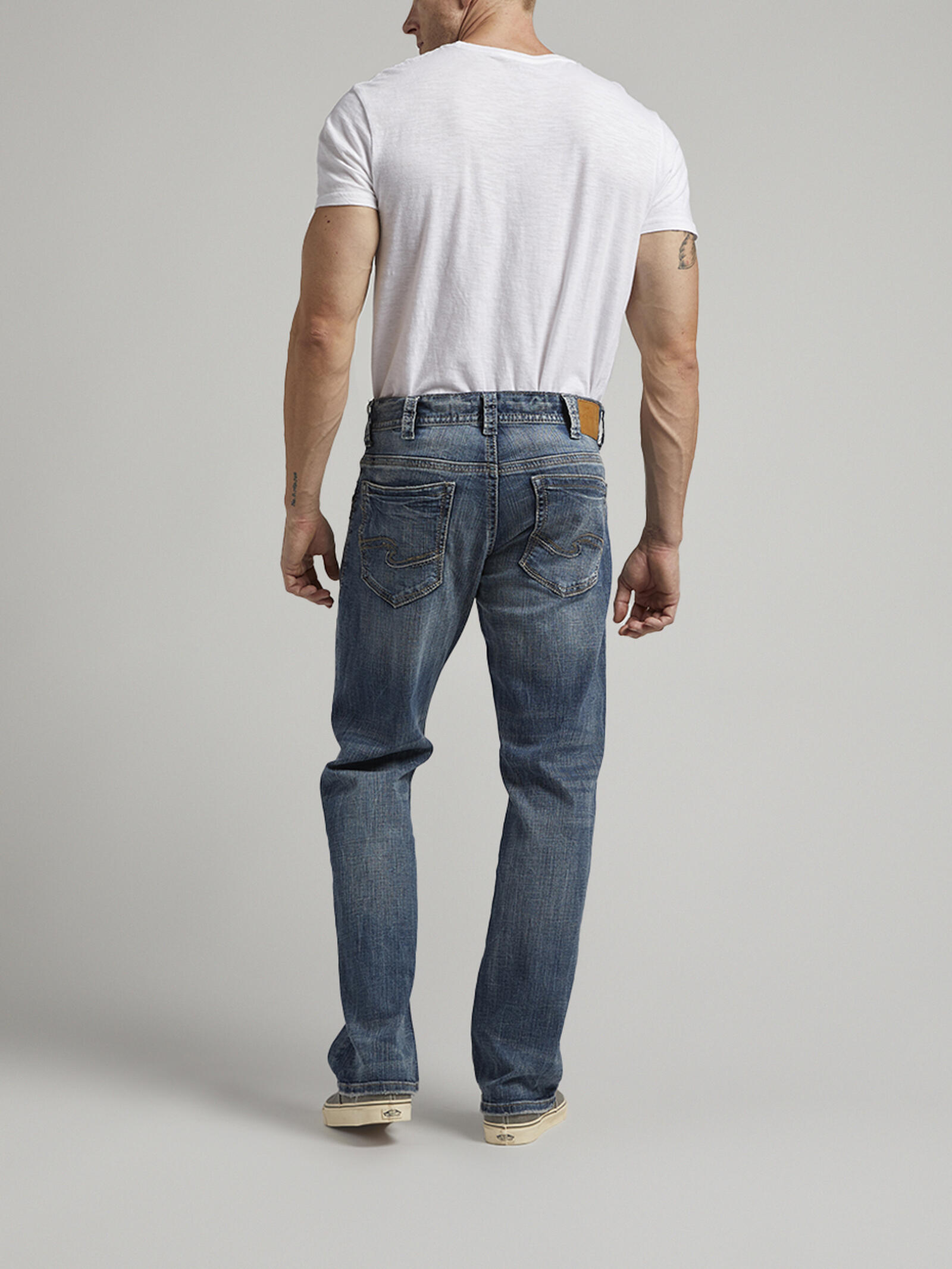 Buy Gordie Loose Fit Straight Leg Jeans for CAD 118.00 | Silver Jeans